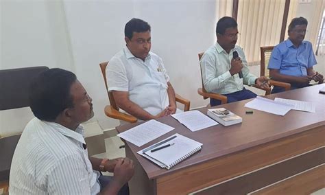 All Road Along Side Encroacment Remove Very Soon In Udumalai சாலையோர ஆக்கிரமிப்புகளை அகற்ற முடிவு