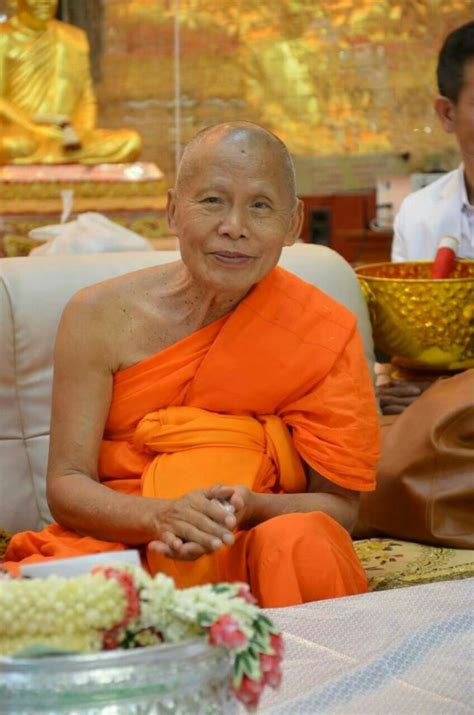 บวงสรวงบูชาพระรัตนตรัย จุดเทียนพุทธมนต์ รัตนปริตร พิชิตภัย By วัดพระพุทธบาทถ้ำป่าไผ่ The