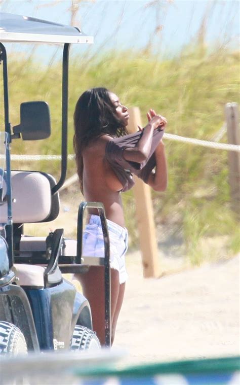 Hadassah Richardson Topless 11 Photos TheFappening