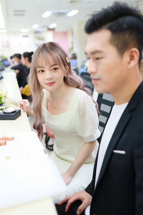 《台中結婚登記攝影紀錄》讓結婚登記紀錄都是我倆的幸福展演 臺中市南屯區戶政事務所、臺中國家歌劇院 J Love婚禮錄影 婚攝團隊