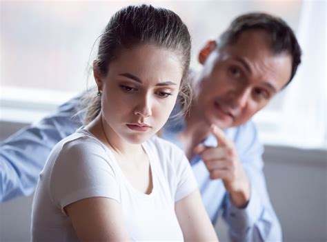 הטיפול במערכת יחסים עם קווים נרקיסיסטים הדרך של רונית חיימוב