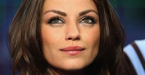 15 Celebrities Who Have Different Colored Eyes Page 6 Of 8 Taddlr