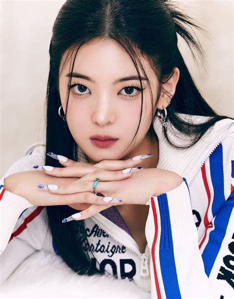 Itzy Cheshire Concept Photos Hdhqhr K Pop Database