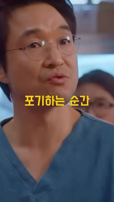 2025년에는 누구보다 자신을 사랑하는 해가 되시길 바랍니다 자기 사랑 삶의 가장 중요한 시작점 우리는 늘 외부에서 사랑을 찾으려 하죠 하지만 진정한 변화는 내 안에서