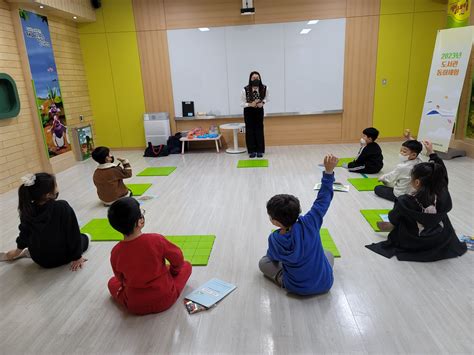 서산문화복지센터 어린이도서관 2023년 상반기 재능기부 프로그램 코딩아 놀자가 4월달에 종강을
