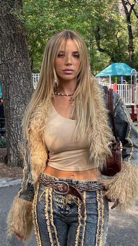 Rockstar Girlfriend Aesthetic How To Achieve The Edgy Look Artofit