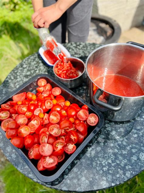 Passata Recipe Passata Di Pomodoro Ramonas Cuisine