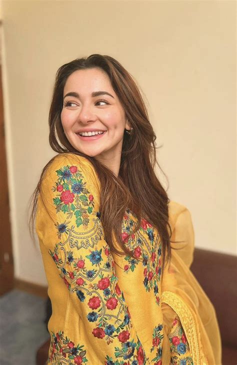 Hania Aamir Pics