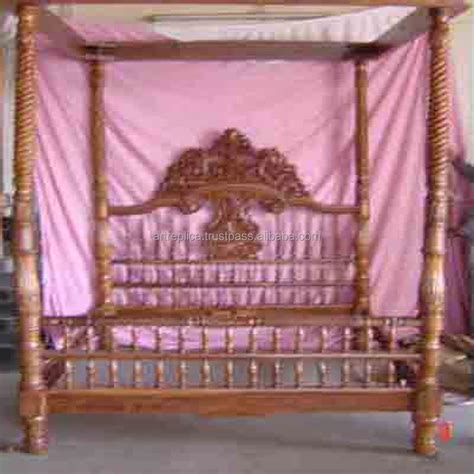 French Luxury Solid Wood Carved Palace Style Bedroom Double King Villa