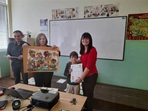 Кметът на Община Георги Дамяново награди млади художници