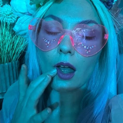 Esmeralda Esmeraldayoga On Threads