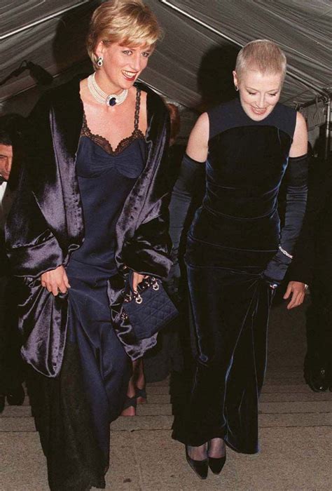Princess Diana Connected With Kathy Hilton On This Fashion Item At Dianas One And Only Met Gala