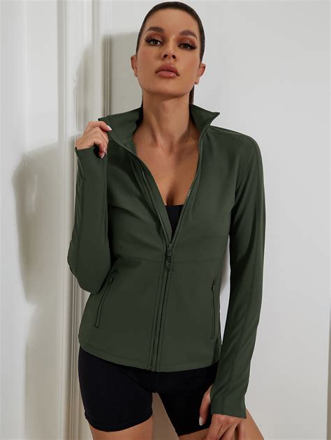 جاكيت رياضي بفتحة ابهام وبسستة