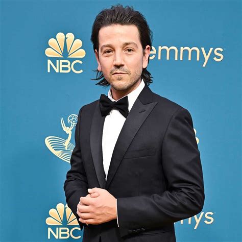 Diego Luna Says New Star Wars Story Will Surprise Fans