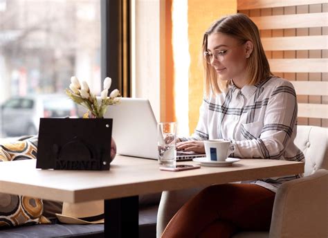 Adding Someone To Email Thread Proper Etiquette Tech With Tech