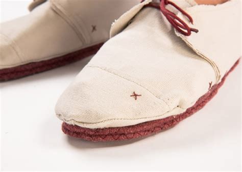 Disposable Canvas Layers Rejuvenate Model 1 Shoes By Lou Moria