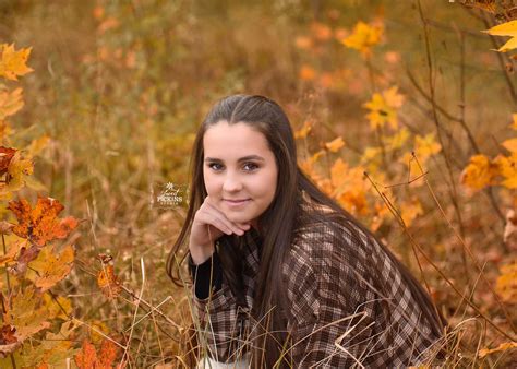 Peru Indiana Fall Senior Girl Photography In Nature And Urban Downtown