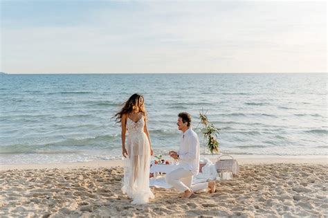 เมญ่า สุดแฮปปี้ แฟนหนุ่มสายฝอ คุกเข่าขอแต่งงาน โพสต์หวาน รักไม่มีสิ้นสุด