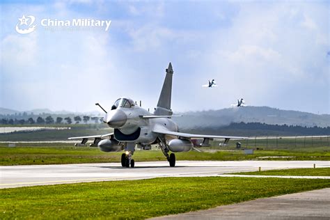 J 10c Fighter Jets Fly Towards Designated Area Photos China 中国军网（英文版）