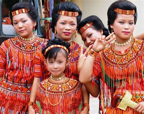 Pakaian Adat Wanita Toraja Galeri Nusantara