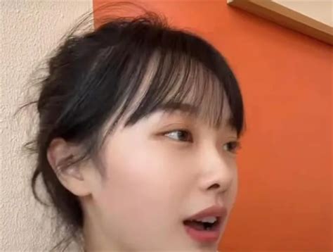 因“挖呀挖”爆火美女老师身陷6大传闻：职业网红？一场直播打赏200多万？ 新闻频道 和讯网