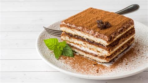 Apa Itu Cake Tiramisu Kenali Kue Asal Italia Ini Yuk Food