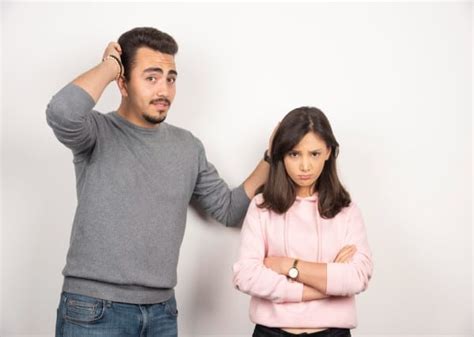 Why Is My Girlfriend Ignoring Me The Untold Truth