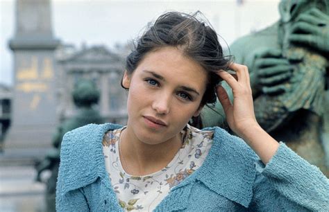 24 Amazing Photos Of A Young Isabelle Adjani From The 1970s ~ Vintage Everyday