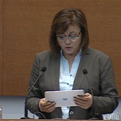 Корнелия Нинова с чисто ново Изпълнително бюро ето кои са в списъка Соцлидерката поема на