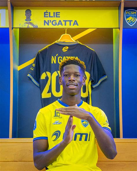 Premier Contrat Professionnel Pour Elie Ngatta