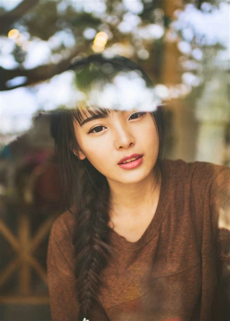 漂亮妹子私房高颜值养眼麻花辫 儿童画简笔画图片 哇图网