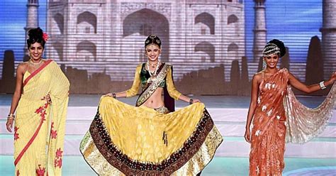 아시아수퍼모델 전통의상 선뵈는 인도 미녀들
