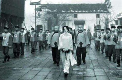 鑑湖女俠秋瑾晚清反封建女權巾幗英雄舊照片展女俠風采 每日頭條