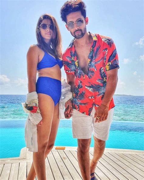 9 Hot Sexy Sargun Mehta Bikini Pics