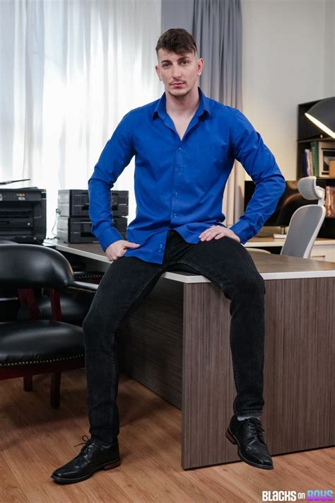 Dogfart Network Z Micah Martinezem W Roli Głównej Michael Jackman Sex