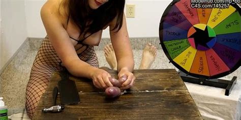 Amateur Gf Plays Ballbusting Spinner Game Round Pain Or Pleasure Tnaflix Com