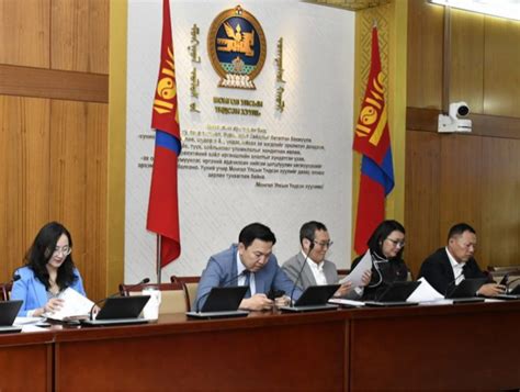 УИХ ын тухай хуульд нэмэлт өөрчлөлт оруулах хэд хэдэн төсөл