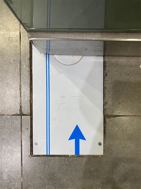 인천 신포동 송월동 차이나타운 유리문수리 강화유리문 힌지교체 유리문이쾅쾅 닫힐때 네이버 블로그