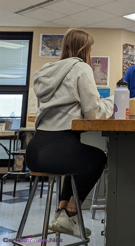 Sexy Hs Teen Legging Ass At Library Candid Teens