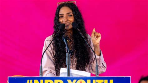 මට හදපු සාහසික Post වලට වඩා අර්ථවත් Post බලාපොරොත්තු වෙන්න බැහැ තරුණ