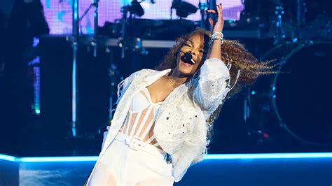 Janet Jackson Abs Tutorial