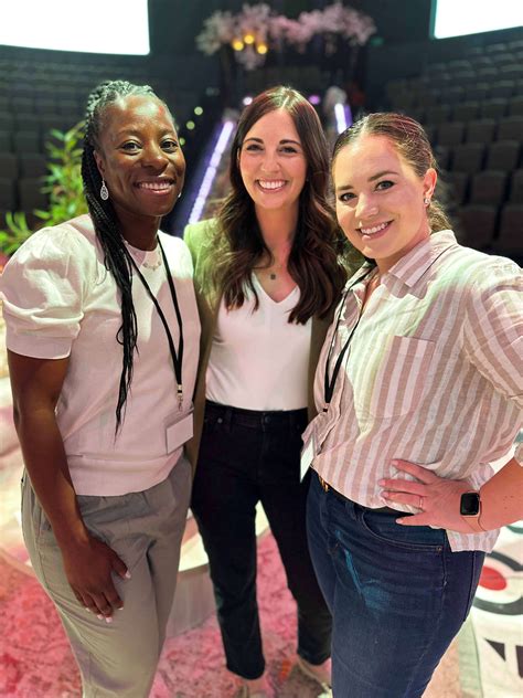 Kizik Teams Up With I Am Mom Summit To Support And Inspire Moms Everyw