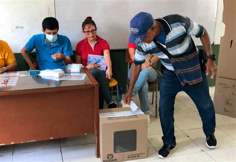 Fracasó La Revocatoria Robinson Manosalva Sigue Como Alcalde