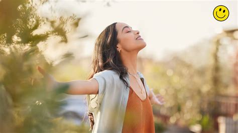 Counselors Reveal 7 Ways To Exhibit Positive Body Language