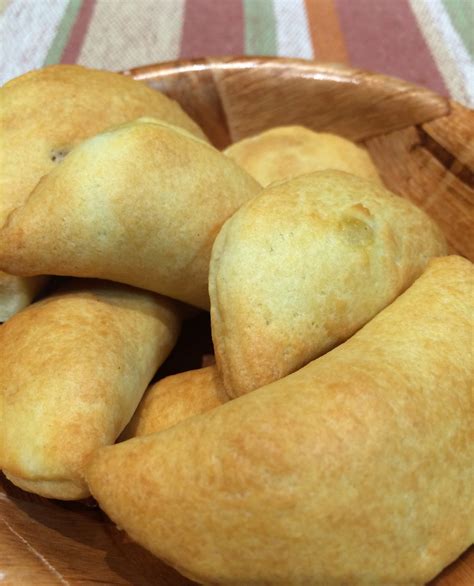 Pastel Com Massa De Queijo Artes Da Mel