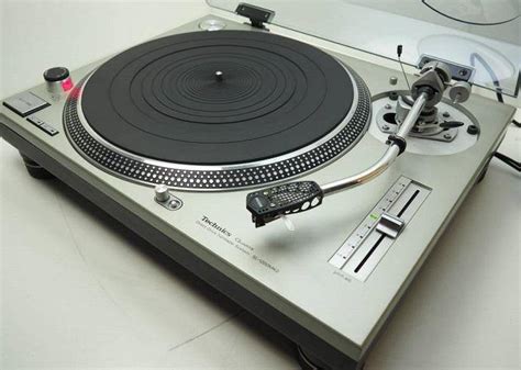 657 Deejays