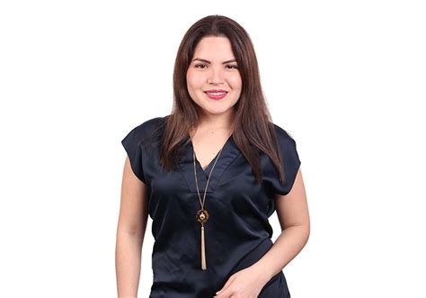 La Alumna Ecuatoriana Ingrid Ochoa Defiende Su Tfm Sobre La Tutela