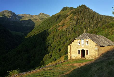 La Chapelle De Lizard En Danger Antras Ariège Midi Pyrénées