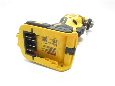 DeWalt DCS354 ATOMIC 20-Volt MAX Cordless Brushless Oscillating Multi-Tool