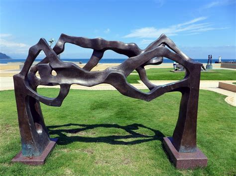 『07．秋の中伊豆 伊東温泉1泊 伊東オレンジビーチ なぎさ公園 重岡建治氏のブロンズ像』伊東温泉 静岡県 の旅行記・ブログ By ミシマさん